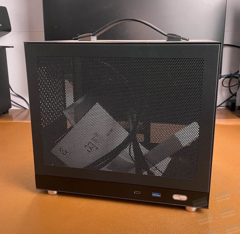 Vỏ case máy tính Mini ITX Shiny Snake G200 - Đen - Pcngon