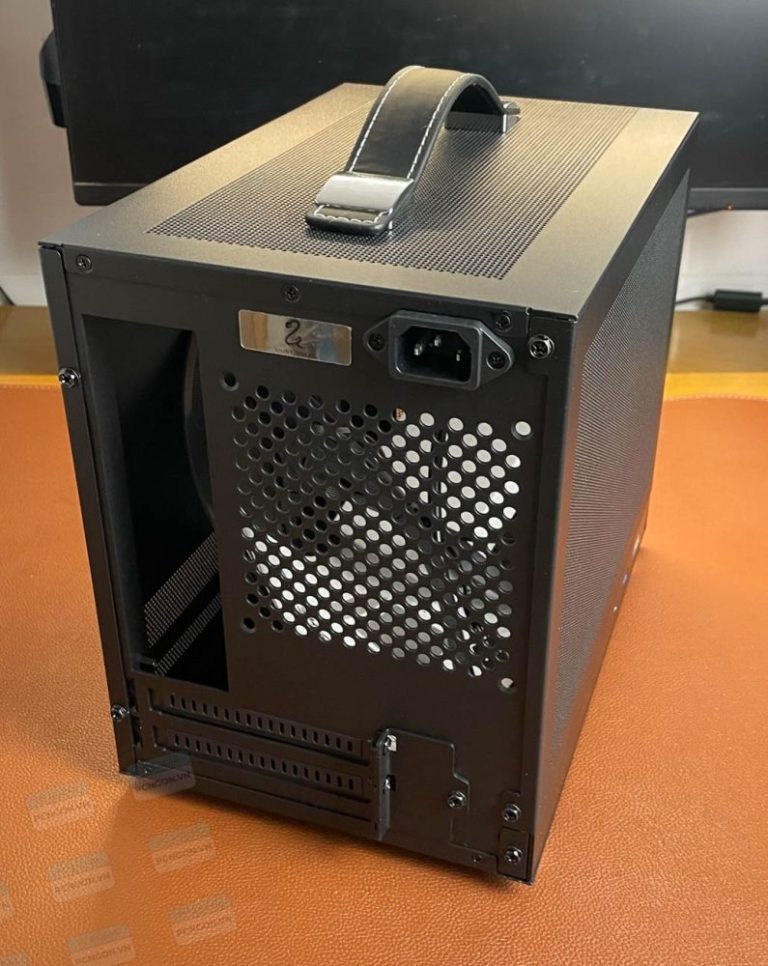 Vỏ case máy tính Mini ITX Shiny Snake G200 - Đen - Pcngon