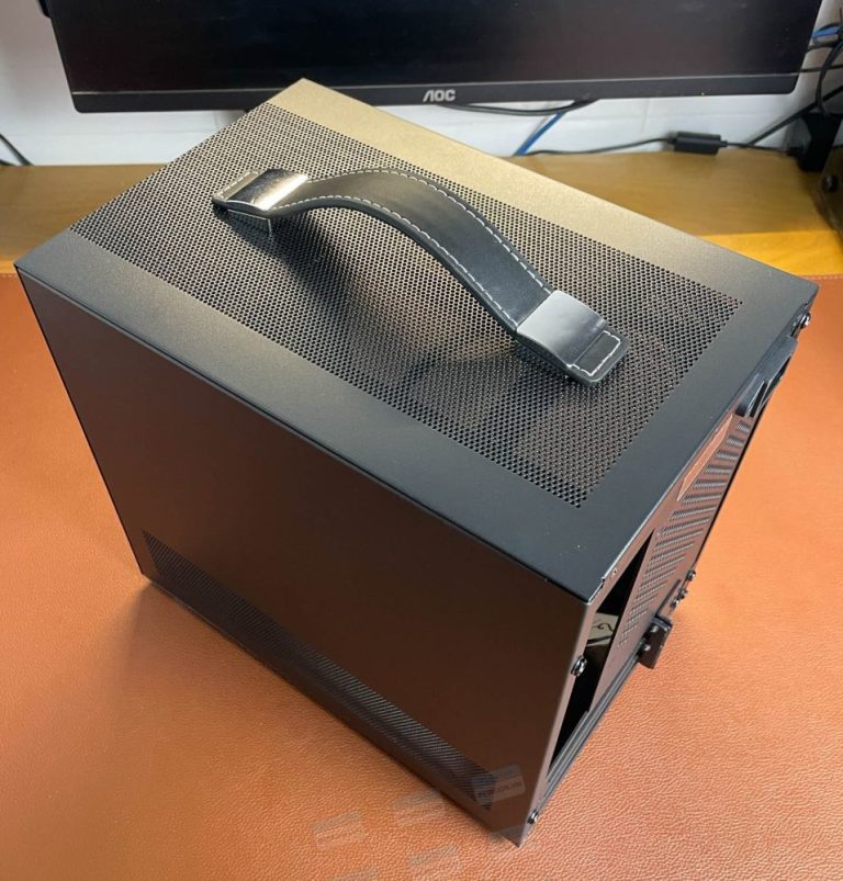 Vỏ case máy tính Mini ITX Shiny Snake G200 - Đen - Pcngon